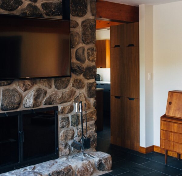20 Stone Fireplace Ideas To Make Your Room More Inviting - Brick-Anew